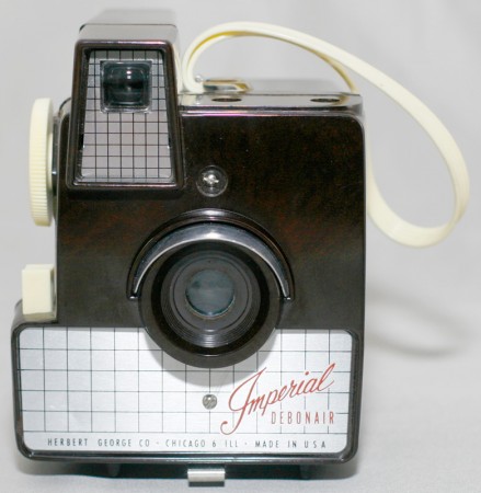 Imperial Debonair bakelite toy camera review – - Daniel J. Schneider